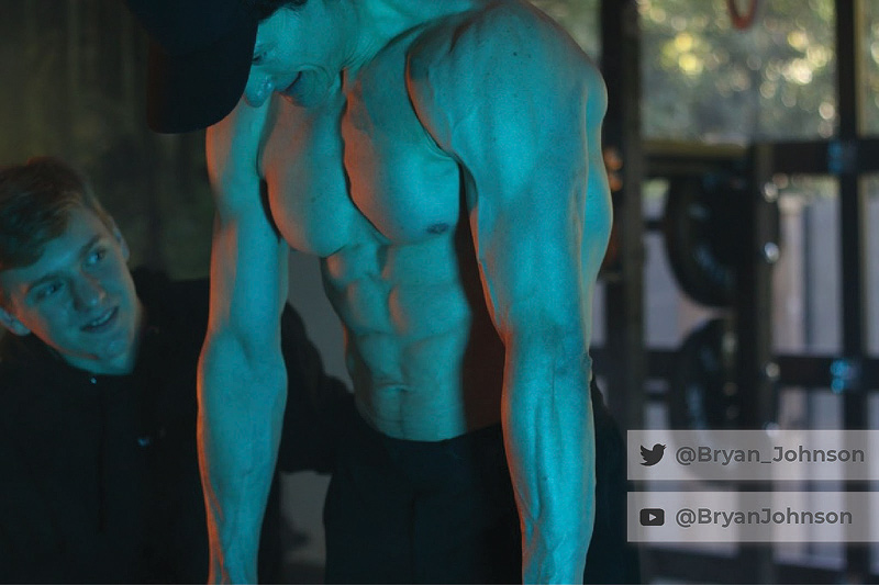 Deze 45-jarige Biohacker wordt steeds jonger met dit Protocol. Nu jij!